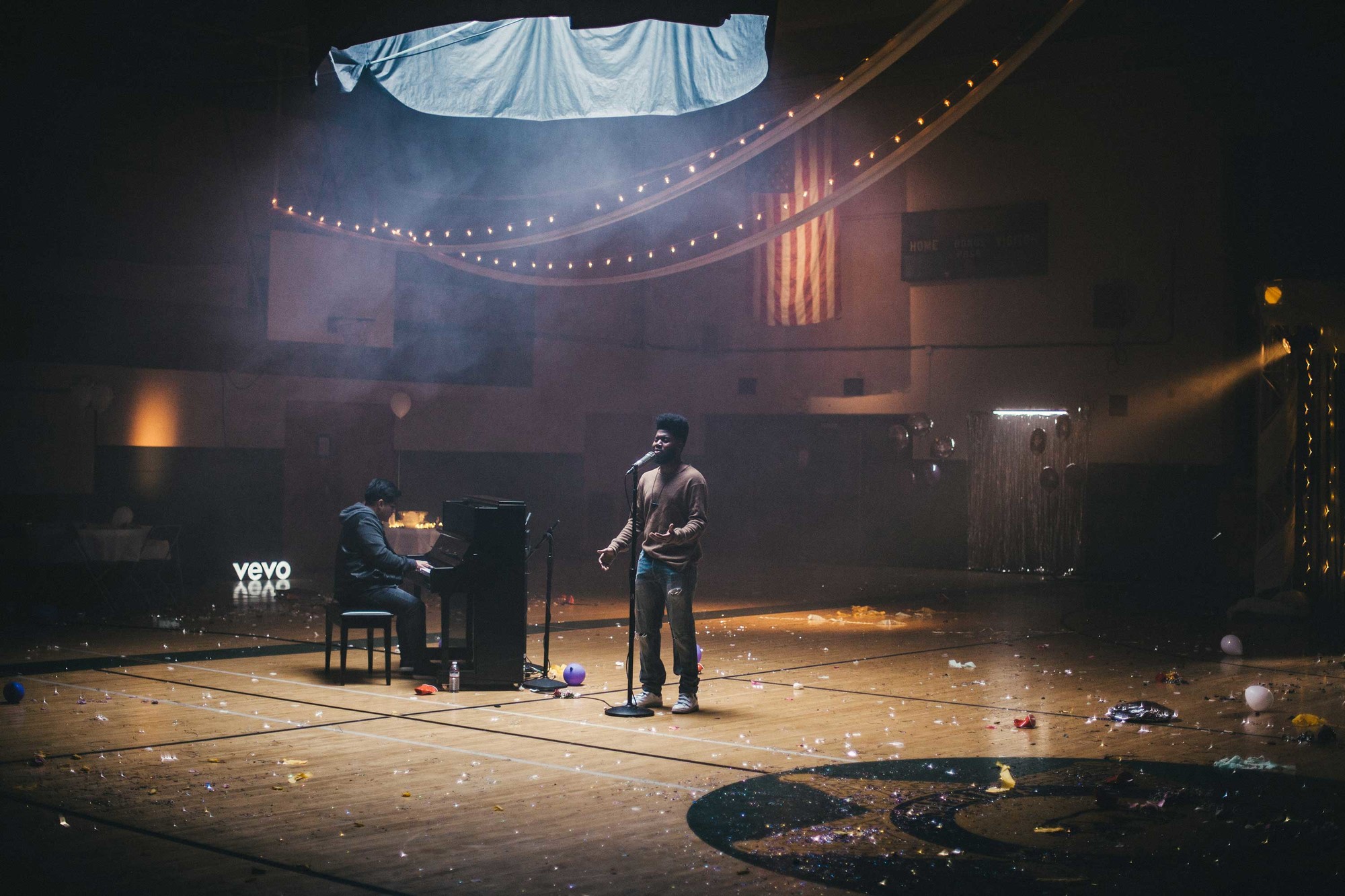 Vevo | Simon Waterfall